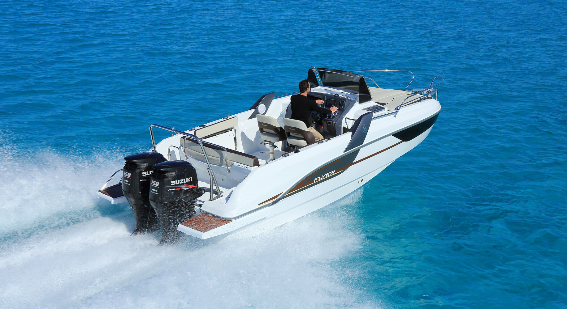 Beneteau Flyer 7.7 SUNdeck | Providenca Travel & Charter